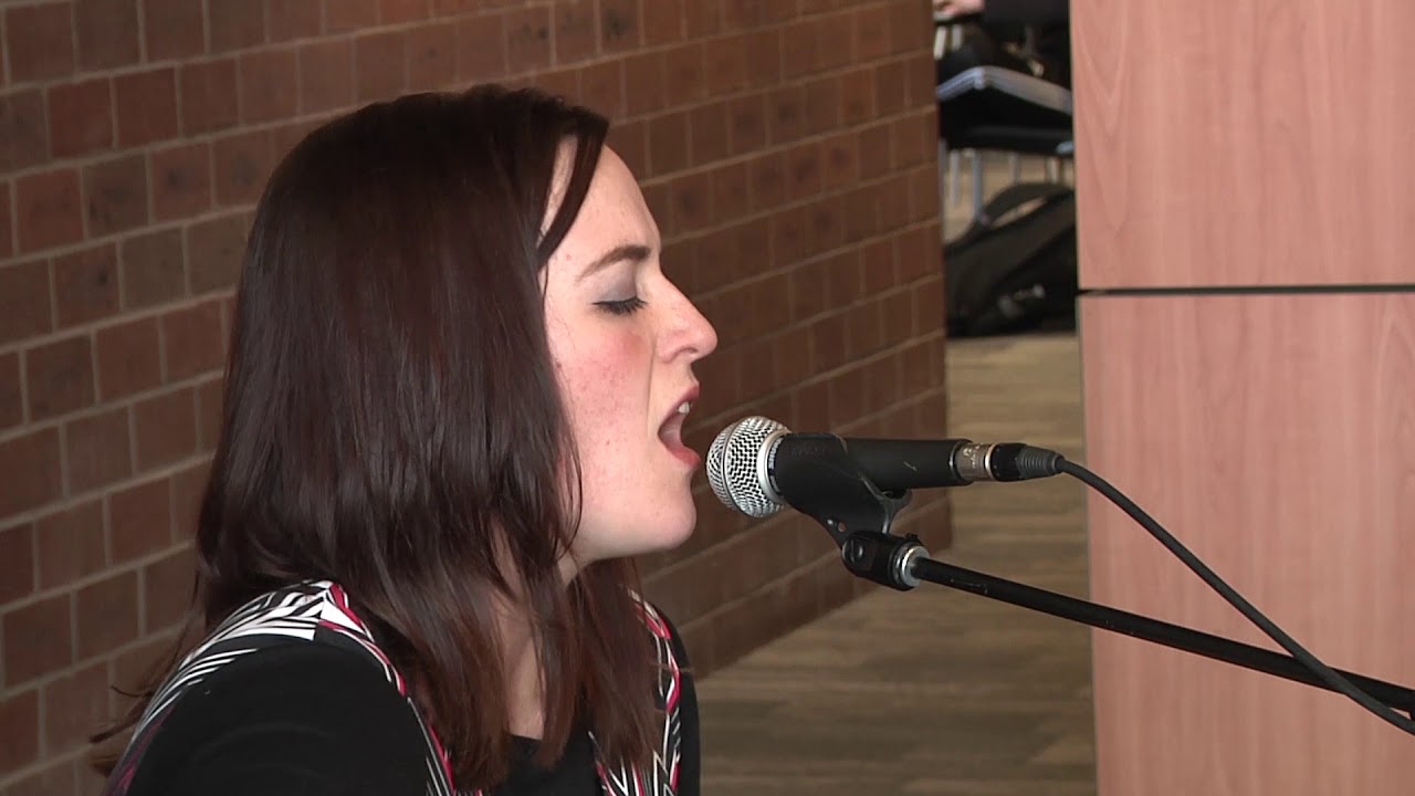 Elizabeth Hackworth performs at Student Concert Series | The Campus Ledger